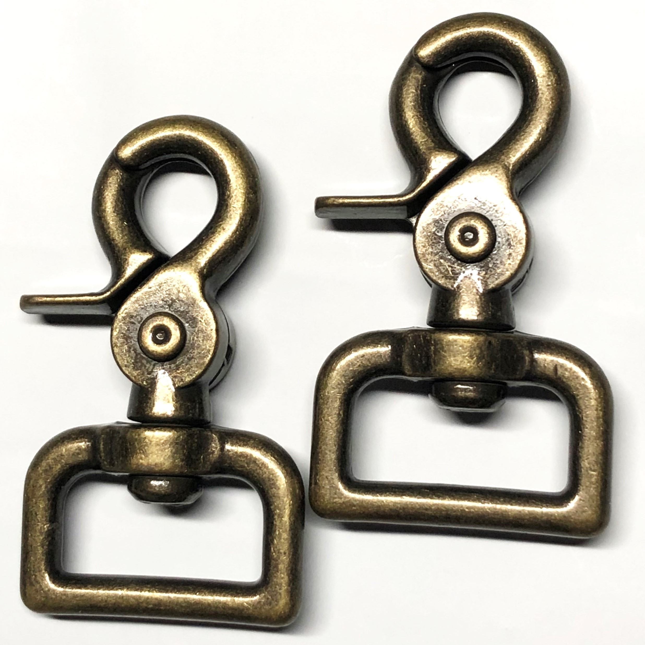 2 Pack 1" Antiqued Brass Trigger Snaps ⋆ Hill Saddlery