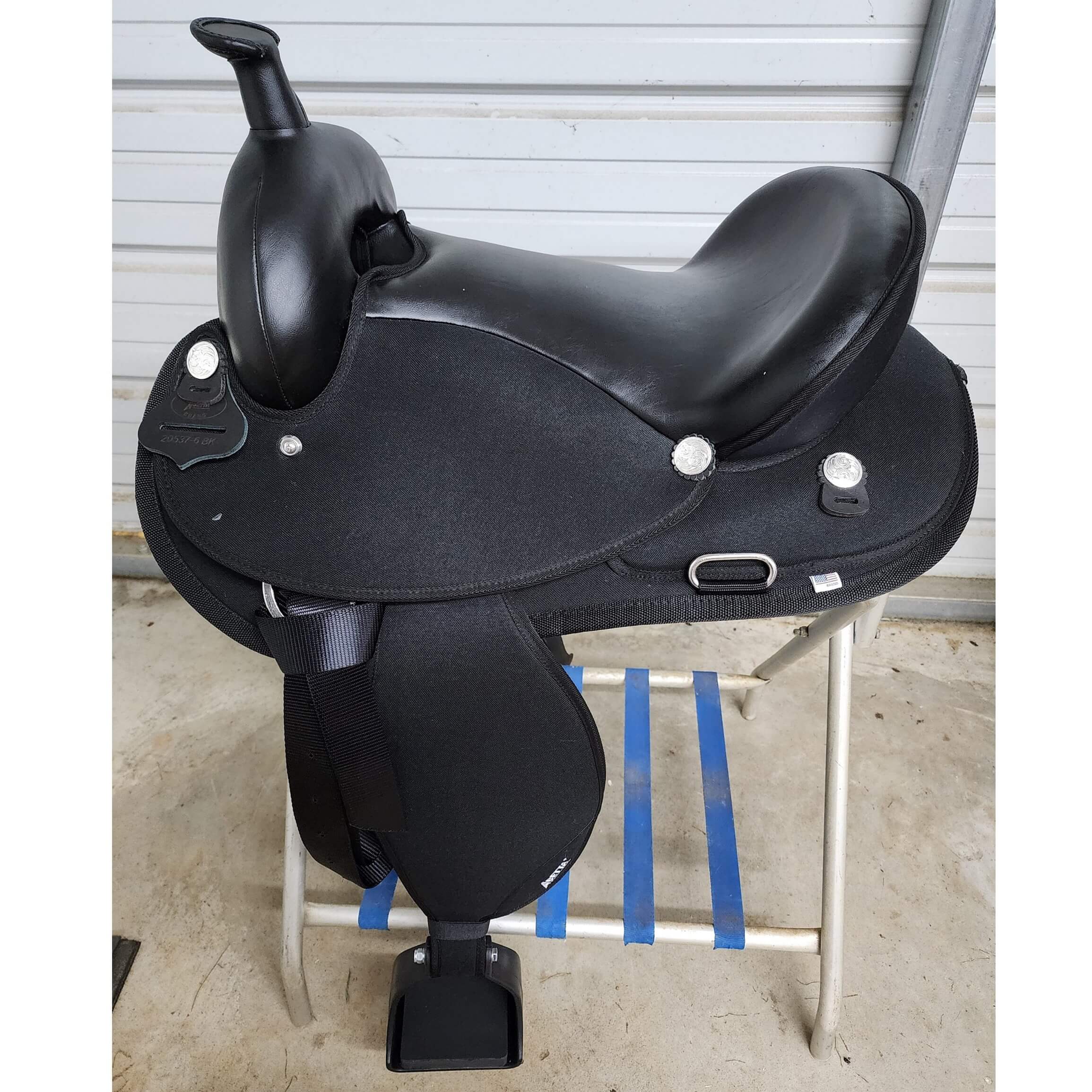 17" Black Abetta Gaited Comfort Trail Saddle ⋆ Hill Saddlery